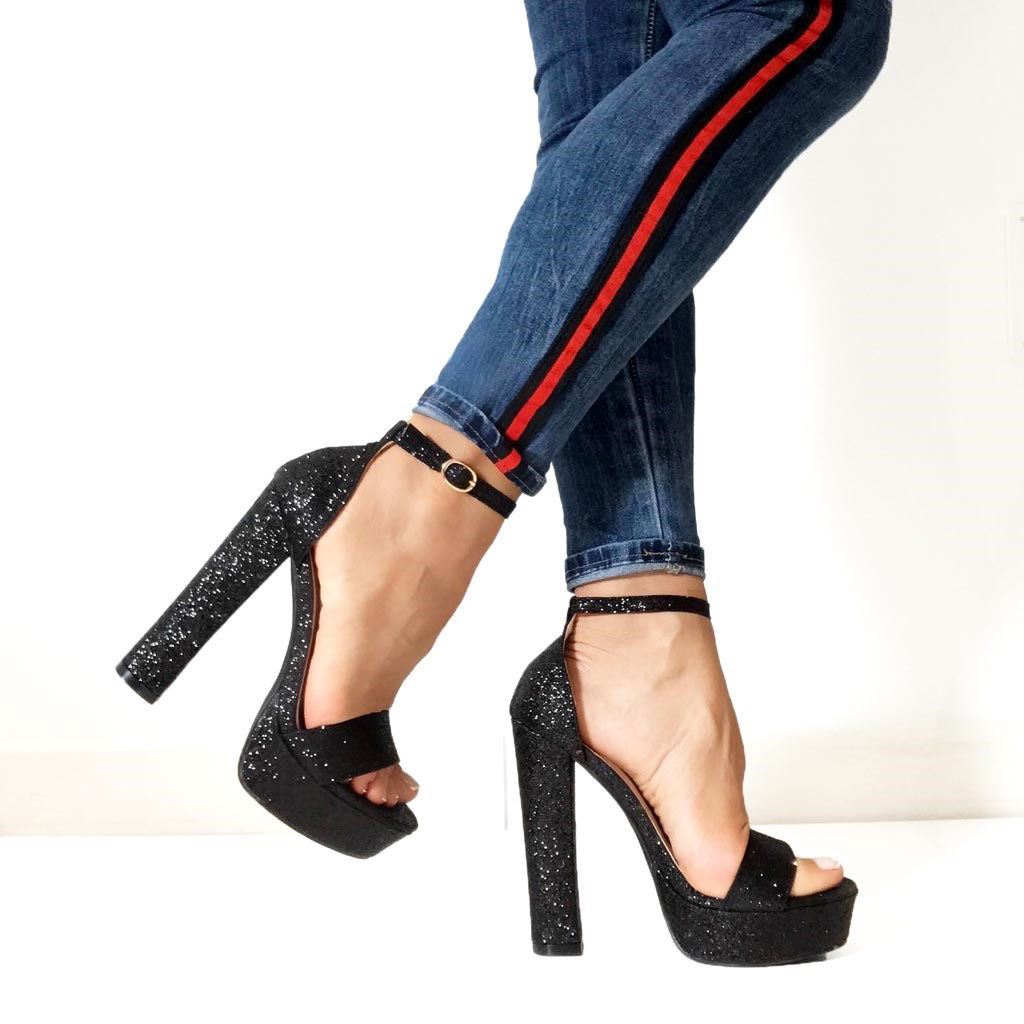 Globo E-Commerce - Calzature, Abbigliamento, Sport, Intimo, Accessori ...