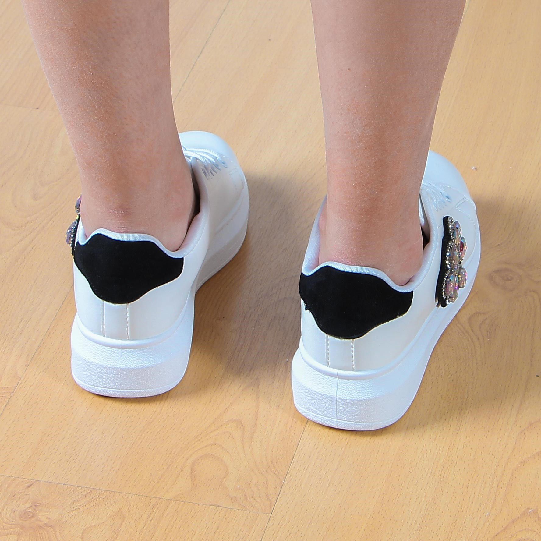 Globo E-Commerce - Calzature, Abbigliamento, Sport, Intimo, Accessori ...