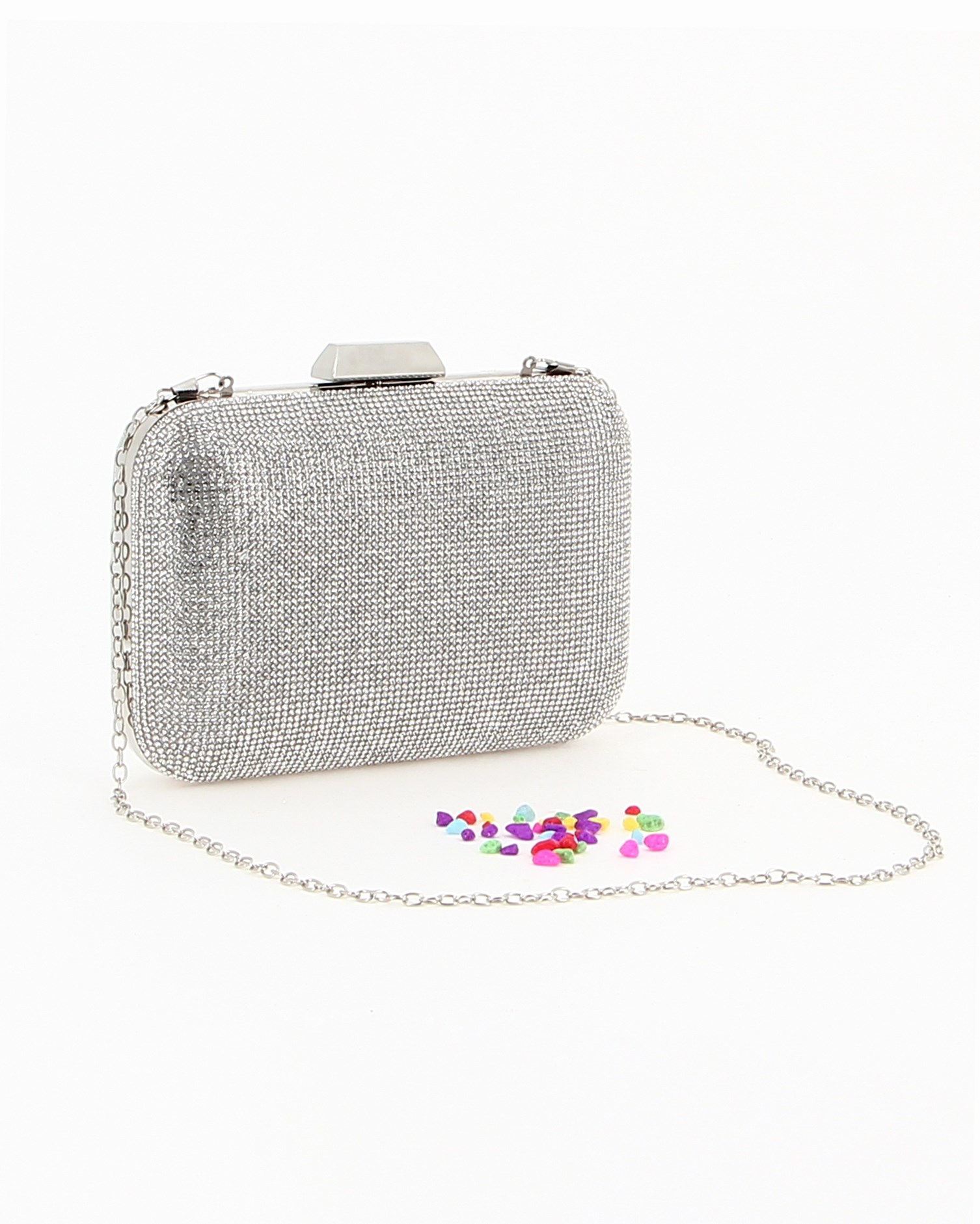 Globo E-Commerce - Calzature, Abbigliamento, Sport, Intimo, Accessori ...