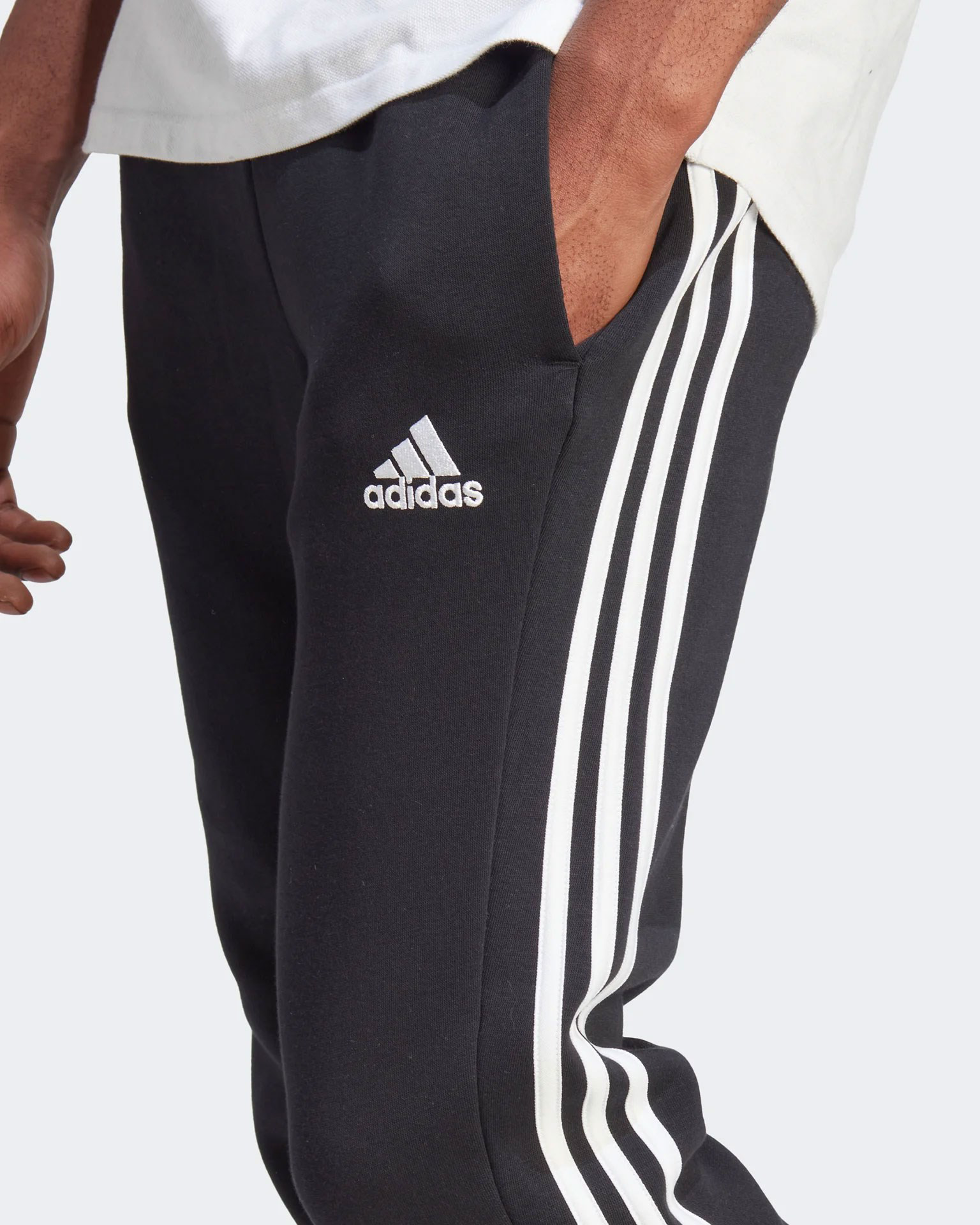 Globo E-Commerce - Calzature, Abbigliamento, Sport, Intimo, Accessori ...