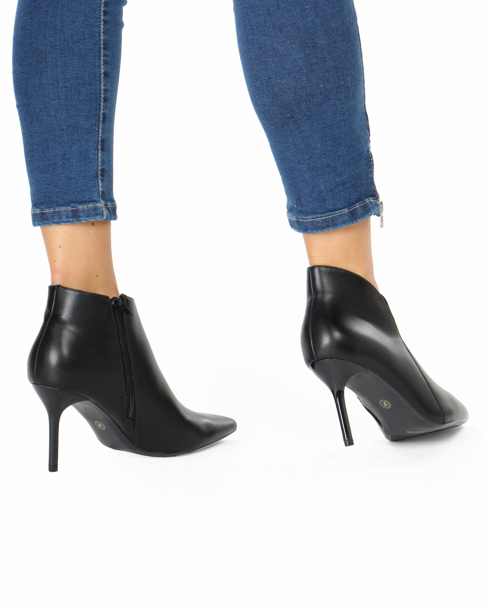 Globo E-Commerce - Calzature, Abbigliamento, Sport, Intimo, Accessori ...