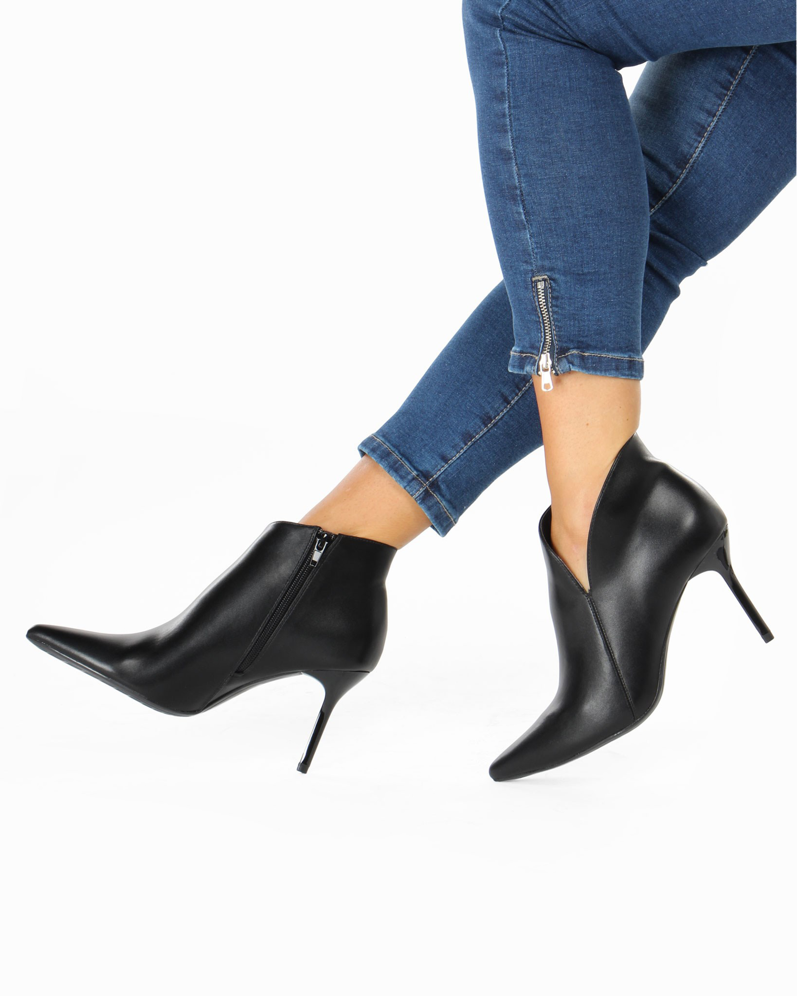 Globo E-Commerce - Calzature, Abbigliamento, Sport, Intimo, Accessori ...