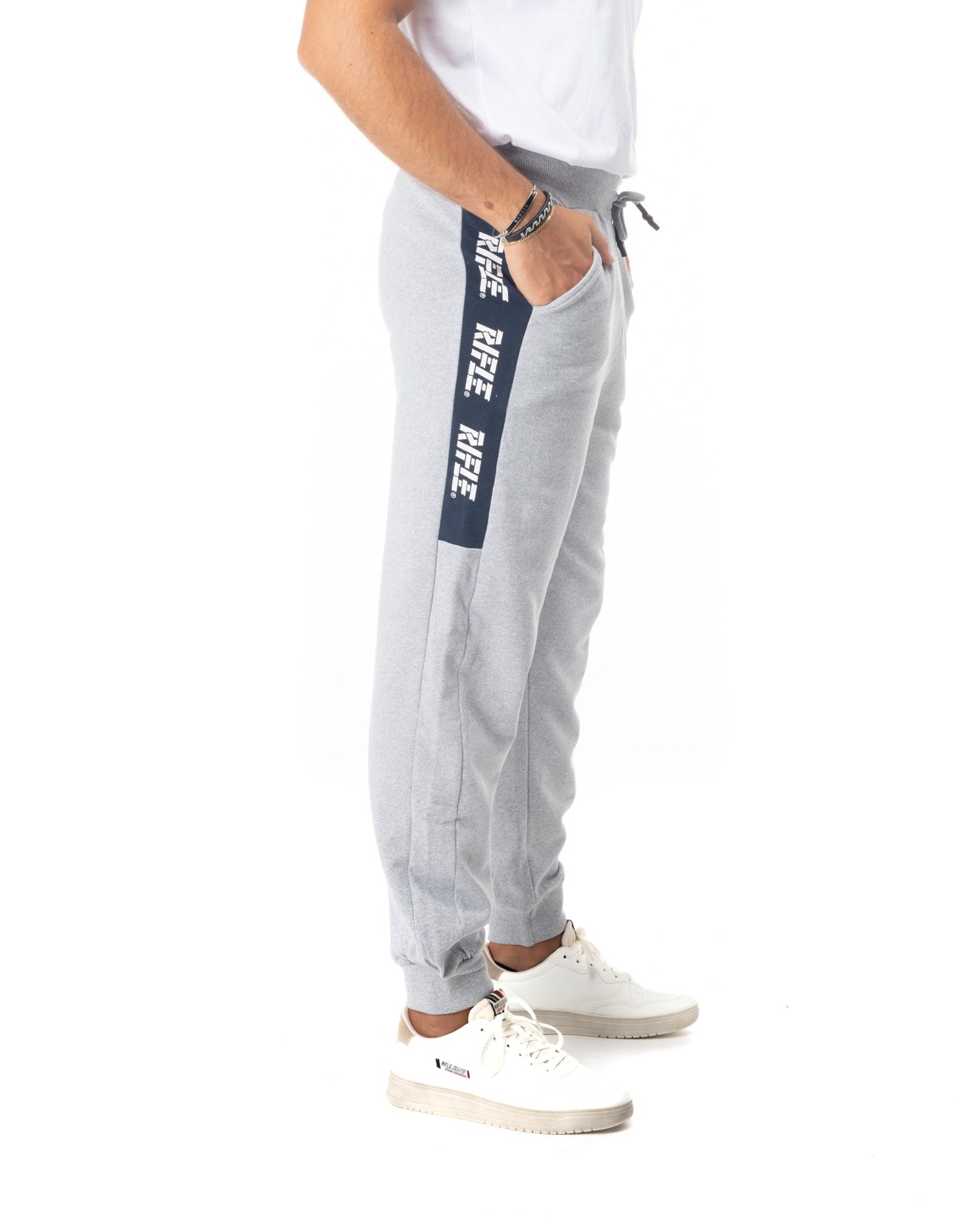 Globo E-Commerce - Calzature, Abbigliamento, Sport, Intimo, Accessori ...